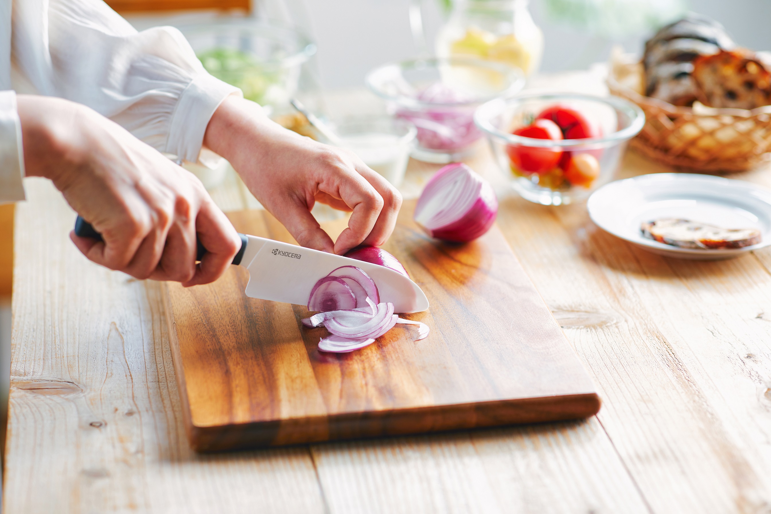 スタンダードシリーズ セラミックナイフ（三徳ナイフ／刃渡り14cm） ブラック CK-140-BK [14cm]｜の通販はソフマップ[sofmap]